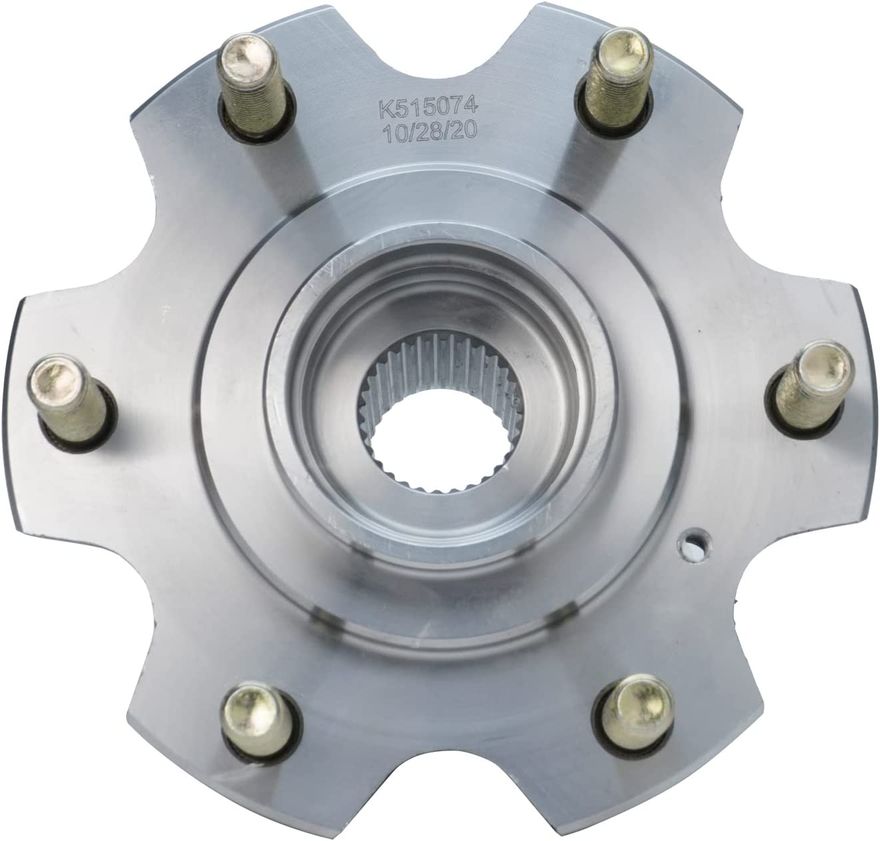 2006 Mitsubishi Montero Front Wheel Hub and Bearings (Pair)